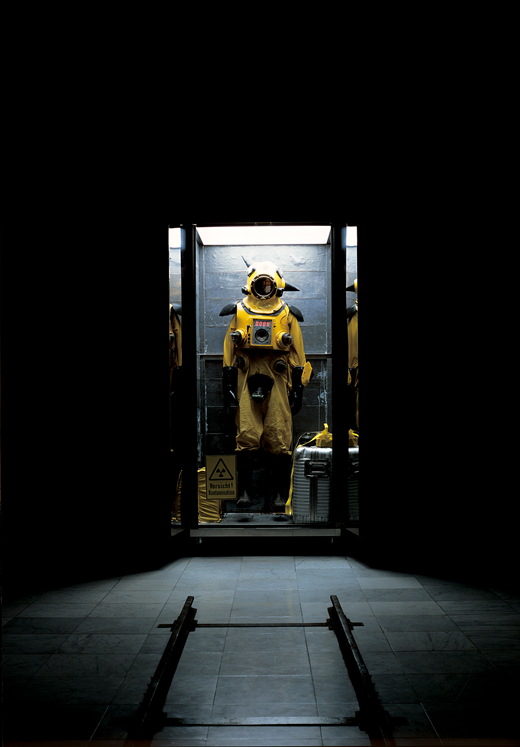 Kenji Yanobe, Atom Suit, and Chornobyl | Afterimage | University of ...
